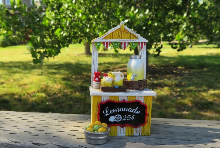 Lemonade Stands Popping Up This Weekend in Support of CancerCare ...