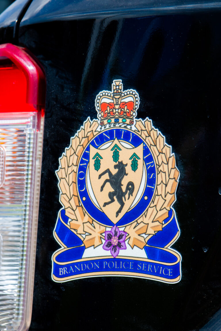Police Rescue Two from Assiniboine River - bdnmb.ca Brandon MB